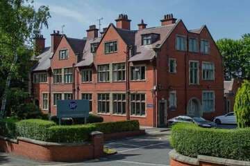 Visit Chadderton: The Expert Town Guide to Things to Do, Stay & Eat