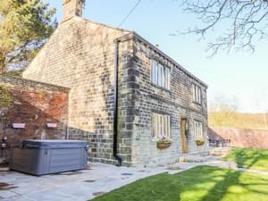Visit Menston: The Expert Village Guide to Things to Do, Stay & Eat