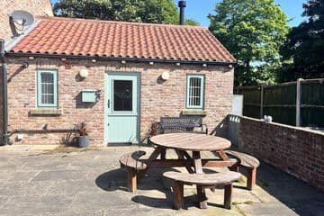 Visit Nafferton: The Definitive Village Guide to Things to Do, Stay & Eat