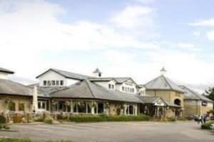 Visit Yeadon: The Expert Town Guide to Things to Do, Stay & Eat