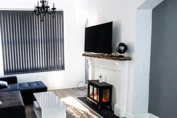 Visit Cottingham: The Expert Village Guide to Things to Do, Stay & Eat