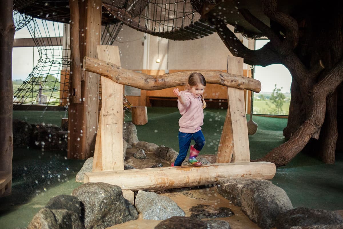 Visit North cave: The Expert Village Guide to Things to Do, Stay & Eat