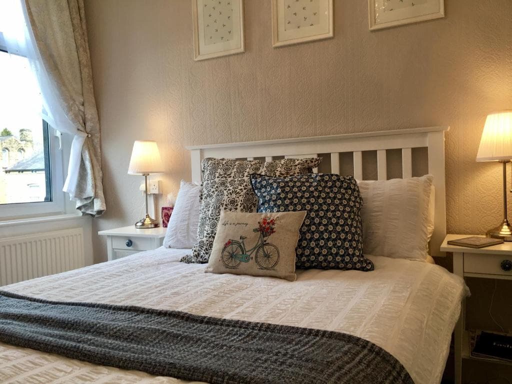 Visit Oxenhope: The Expert Village Guide to Things to Do, Stay & Eat