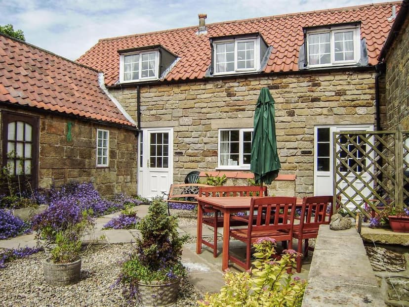 Visit Ravenscar: The Definitive Village Guide to Things to Do, Stay & Eat
