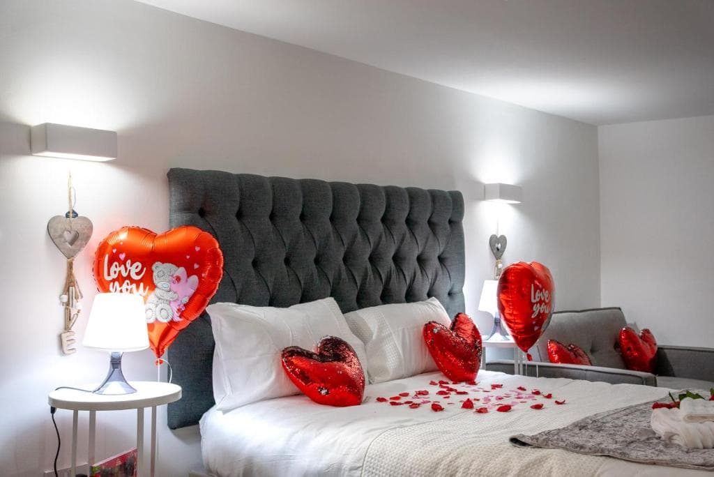 Visit Fenay bridge: The Expert Guide to Things to Do, Stay & Eat