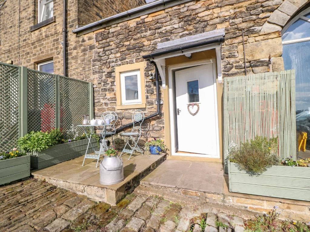Visit Ripponden: The Definitive Village Guide to Things to Do, Stay & Eat