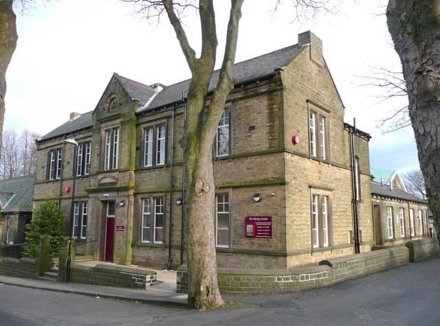 Visit Almondbury: The Definitive Village Guide to Things to Do, Stay & Eat
