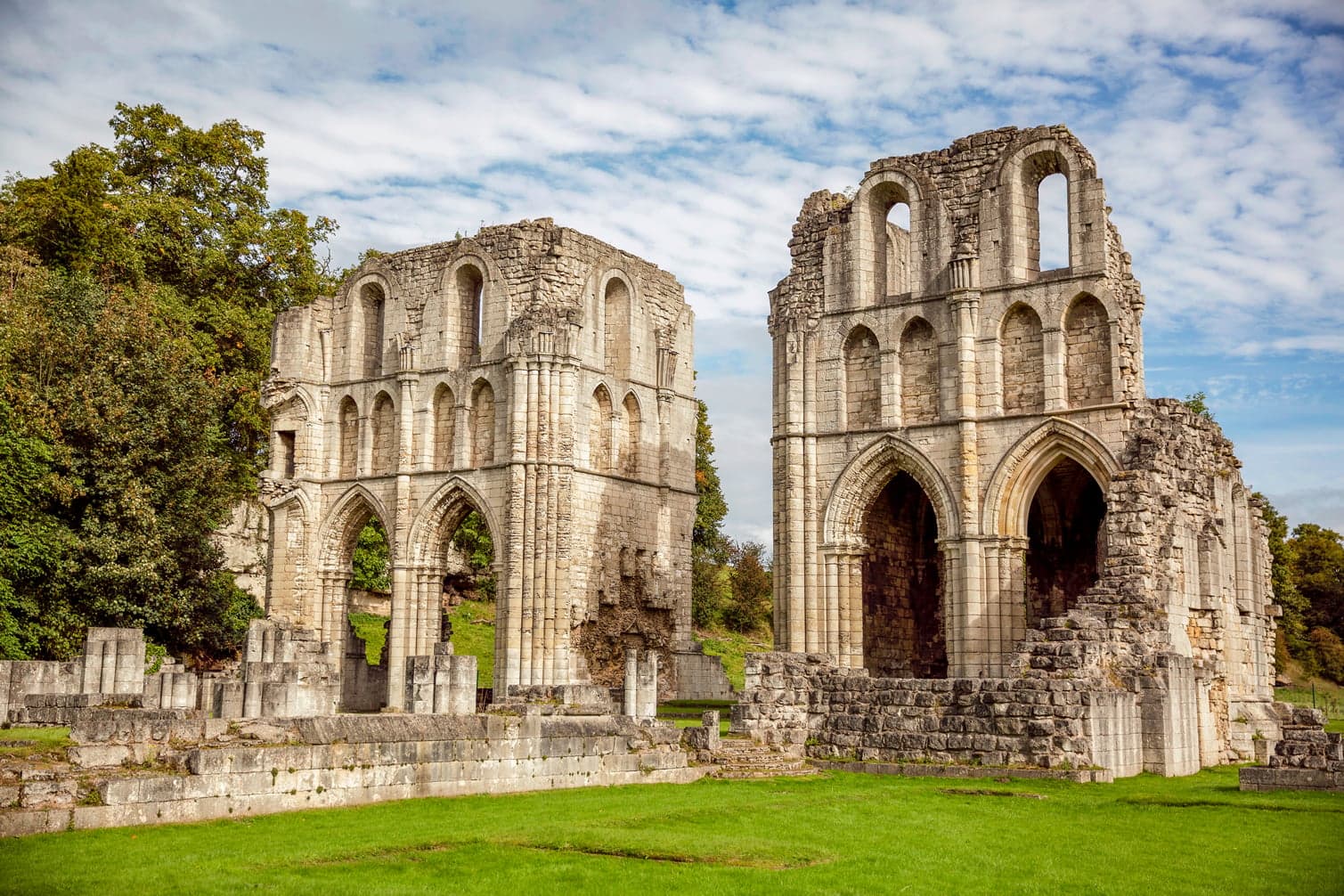 Visit Hellaby: The Definitive Village Guide to Things to Do, Stay & Eat